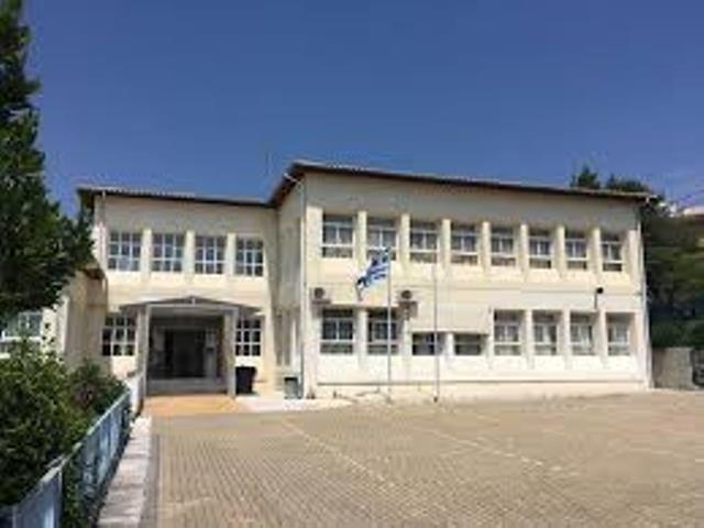 Ο Αγιασμός στο 1ο Γενικό Λύκειο Σπάτων